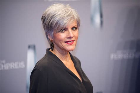 Elizabeth Mcgovern Sie Zeigt Wie Silbersträhnen Besonders Modern