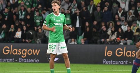 📷 Le Nouveau Look étonnant De Lucas Stassin Fait Parler Tout Le Foot