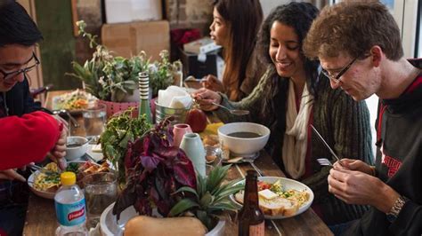 Bread And Circus Wholefoods Canteen Restaurants In Alexandria Sydney
