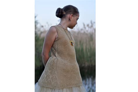 Aviete Top · Creative Fabrica