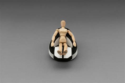 Ein Kreuzknoten Peer Alexander Assmann Studiengang Design