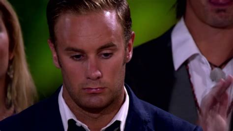 Paradise Andreas Mistet Kirke Jobben Etter Tv Sex