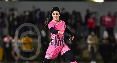 پاس گل یاسمن فرمانی در اولین دیدار برای شارلوا طرفداری