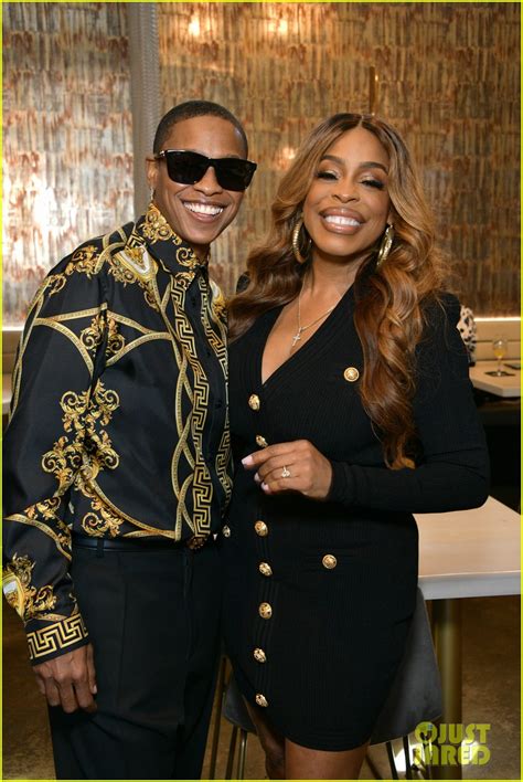 Niecy Nash And Wife Jessica Betts Celebrate Their Historic Essence Cover Photo 4713399