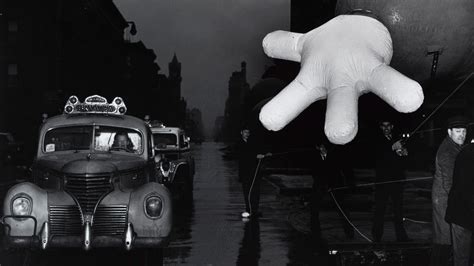 Weegee El Fotógrafo Sensible E Irreverente Del Glamour Y La Decadencia
