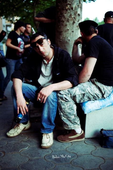 გიორგი ყიფშიძის მოკლე ბიოგრაფიული ცნობები პირადი ფოტოები Facebook დან