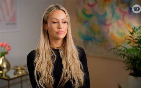 The Bachelors Amelia Easey Had A Secret Boyfriend While Filming