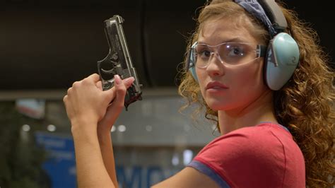 Gun Woman 2022