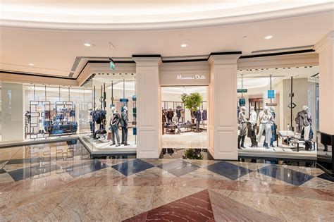 Shooting Of The Interior Massimo Dutti Uae On Behance