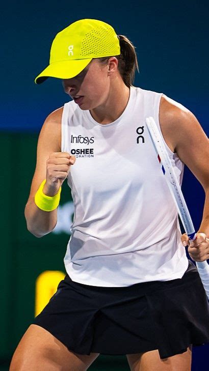 Iga Świątek Marta Kostyuk Tennis Wta Tennis Outfits Iga Swiatek Beach