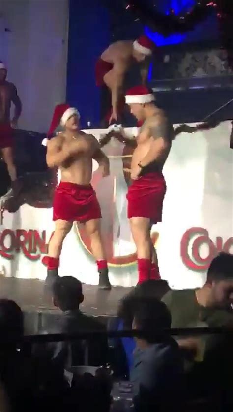 Muscle Santa Theme Stripper Dance 日本語で Muscle Santa Theme Stripper Dance 日本語で