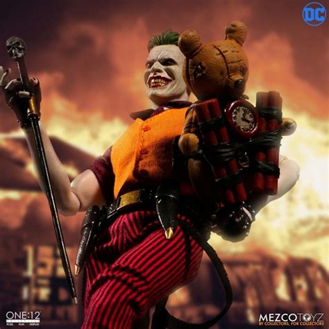 The Joker Clown Prince Of Crime Edition Von Mezco Toyz