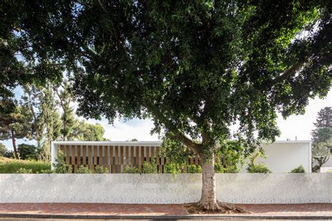 Bridges Link Two Sides Of Split House In Israel By Pitsou Kedem Architects
