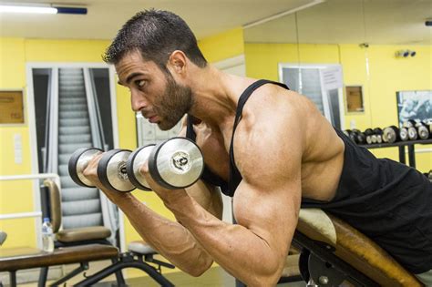 Cómo Hacer El Curl Araña Correctamente Myprotein™