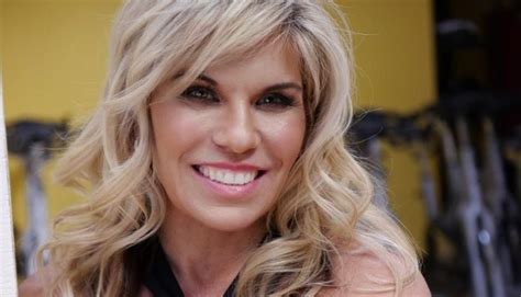 Amanda Win Trainer Of The Year Award From Todd Durkin