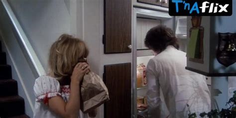 Goldie Hawn Thong Scene In Overboard