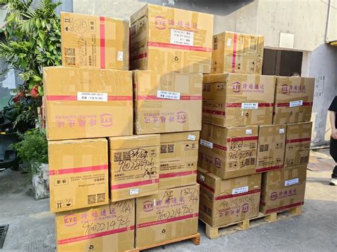 C8300 Series Edge Platforms Series 6 X 1 Gigabit Ethernet Ports Network Routers C8300 1n1s 6t