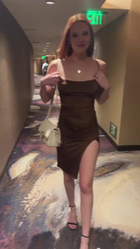 Flashing In Public