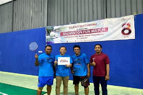 8th Anniversary Burz Hotel Yogyakarta Gelar Fun Match Badminton