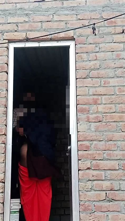 Village Lover Morning Sex Girlfriend Ko Suba Suba Bathroom Me Lund Ka Chuppa Lagvaya Xhamster