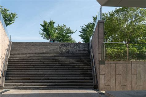 市中心的台阶户外建筑照片高清图片下载 正版图片503835951 摄图网