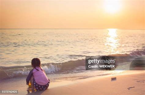 Beach Pails And Shovels Photos And Premium High Res Pictures Getty Images