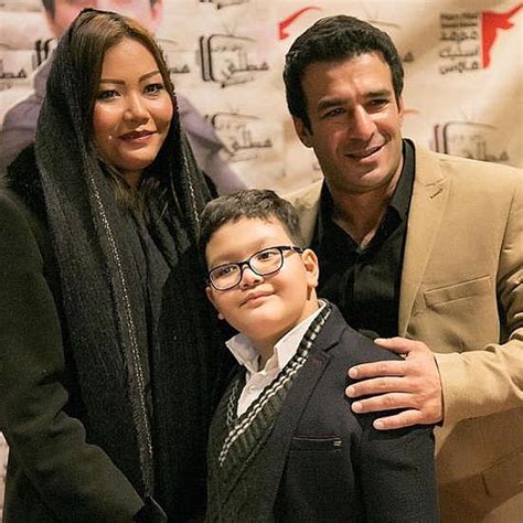 یوسف تیموری به سوگ نشست