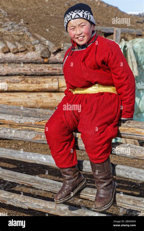 Traditional Nomadic Mongolian Clothing Video Shows Nomadic Mongolian