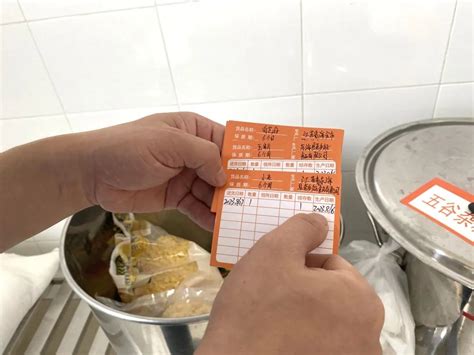 细致入微全面检查，守护开学第一餐