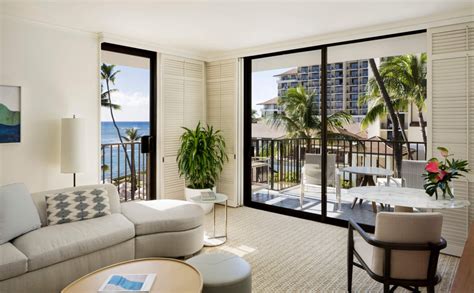 Luxury Waikiki Oceanfront Accommodations Halekulani Hotel