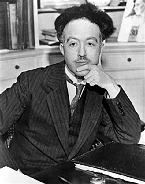 Louis De Broglie • Biografias •