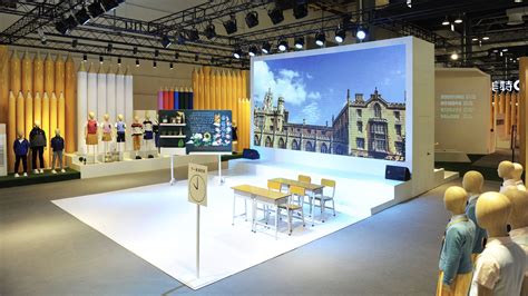 乔治白校服展厅