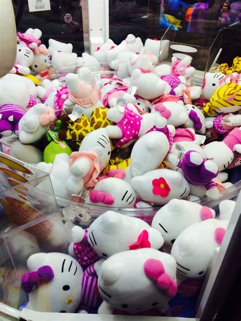 Hello Kitties How You Doin 😜hello Kitty Crane Hello Kitty Kitty Cute