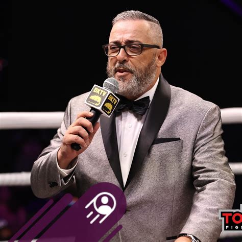 Mma Referee Mark Smith Is Working Hard At Becoming The Worst Referee