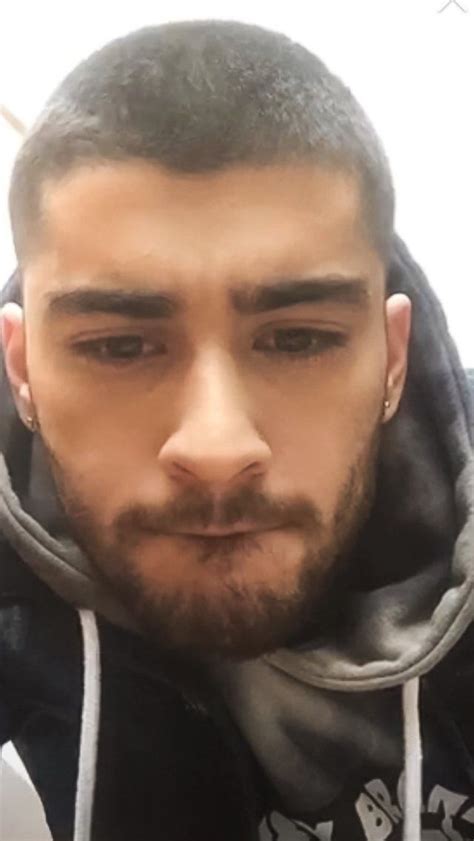 Pin De Z Em The Singer And Songwriter Zayn Malik Zayn Cantores