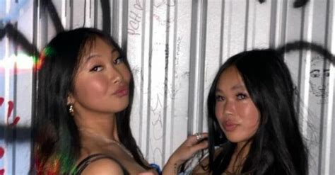 Cette Photo Provocante De Jade Et Joy Hallyday Fait Bondir Les Internautes Votre Père N