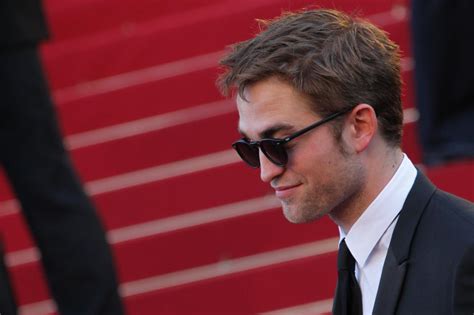 Robert Pattinson Le Sex Symbol Fait Un Retour Foudroyant Sur La Croisette