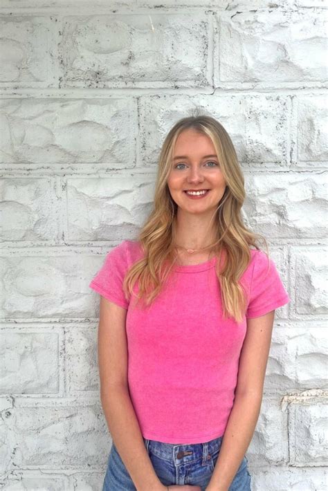 Caitlyn Smith Qanda Buffalo Reflex