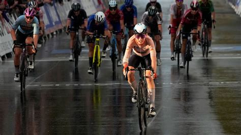 Annemiek Van Vleuten Wins Womens Road Race Gold At World Championships Despite Having A