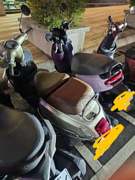 米平方鞋全家福對面 撞倒後跑走 台中板 Dcard