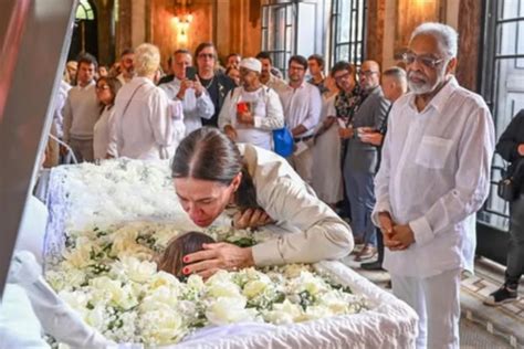 Flora Gil Homenageia Preta Gil Um Dia Após Velar Enteada Para Sempre