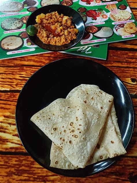 Makan Di Naseeb Capati