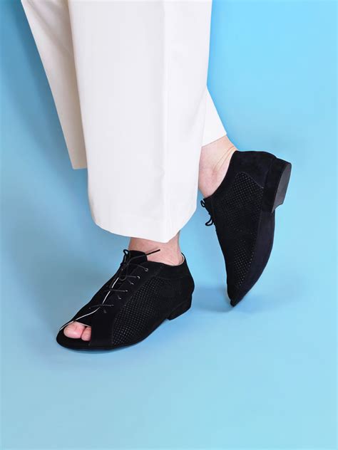 Barefoot Gloria Black Suede 2 Cm Heel Barefoot Gloria Black Suede 2 Cm Heel