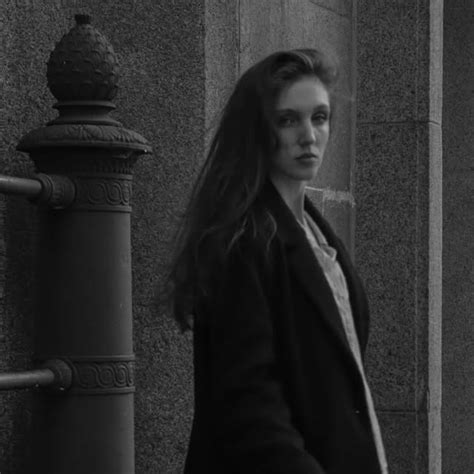 xenia🖤 xen pn threads say more