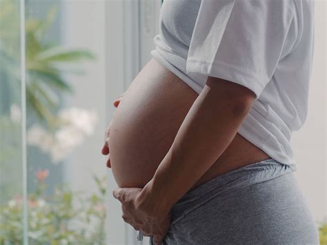 Gingivitis En El Embarazo Qué Es Riesgos Y Tratamiento