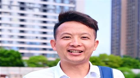 美女不会开车，却给男朋友买凯迪拉克，我到底输在哪里？ Youtube