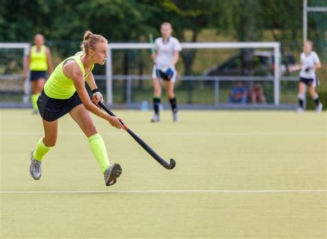 Field Hockey Vs Lacrosse Differences And Similarities Which One Is