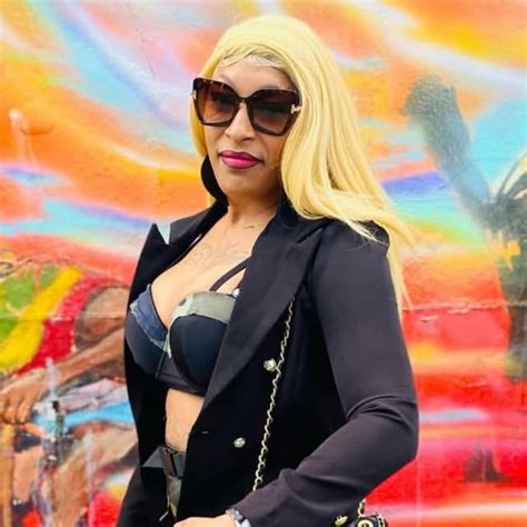 Naeisha Minor Itsmommiana • Threads Say More