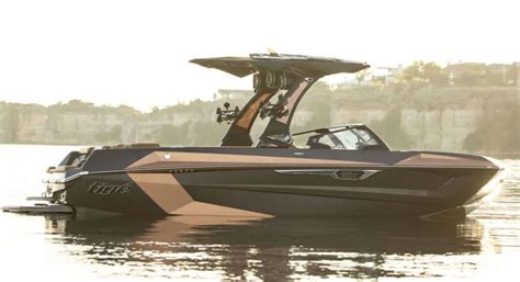 Best Wake Boat And Wakeboard Boat Brands 2025 Guide
