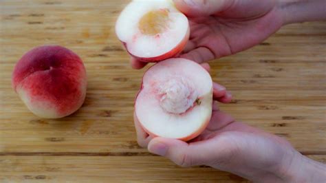 「甘くない桃はそのまま食べないで！」意外と知らない「桃が甘くおいしくなる食べ方」（ぱるとよ） エキスパート Yahooニュース